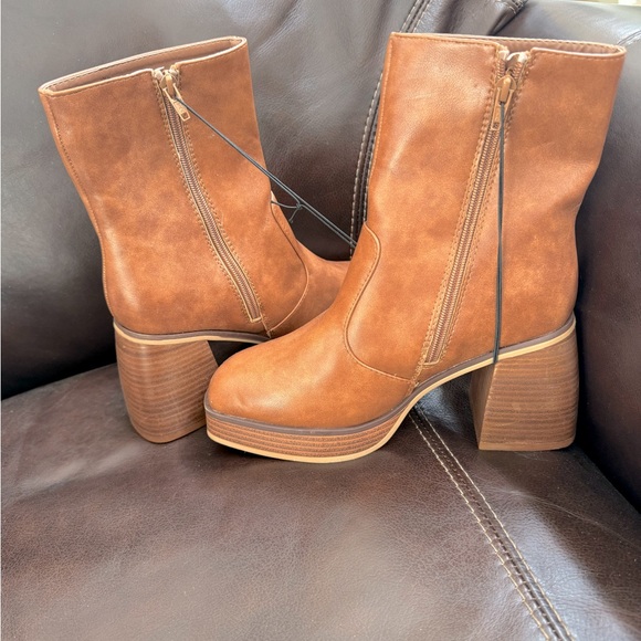 Maurices | Shoes | Nwt Maurices Candace Platform Boot | Poshmark